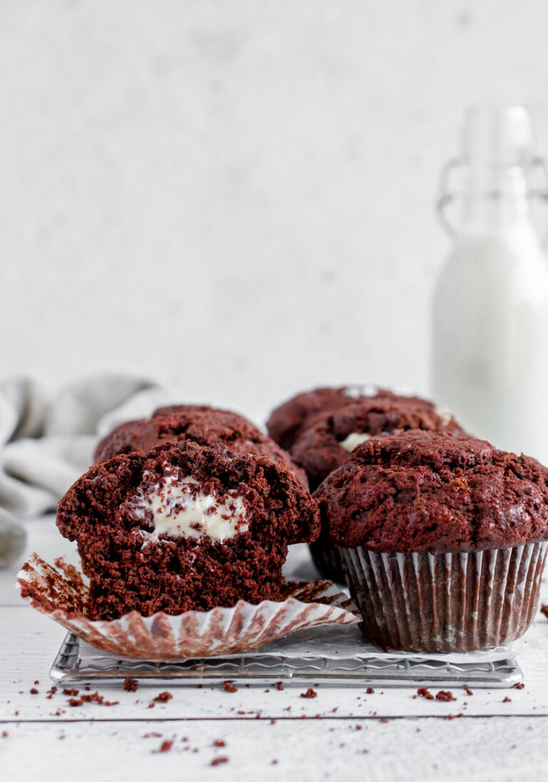 Red Velvet Muffins - fitandfull.ca
