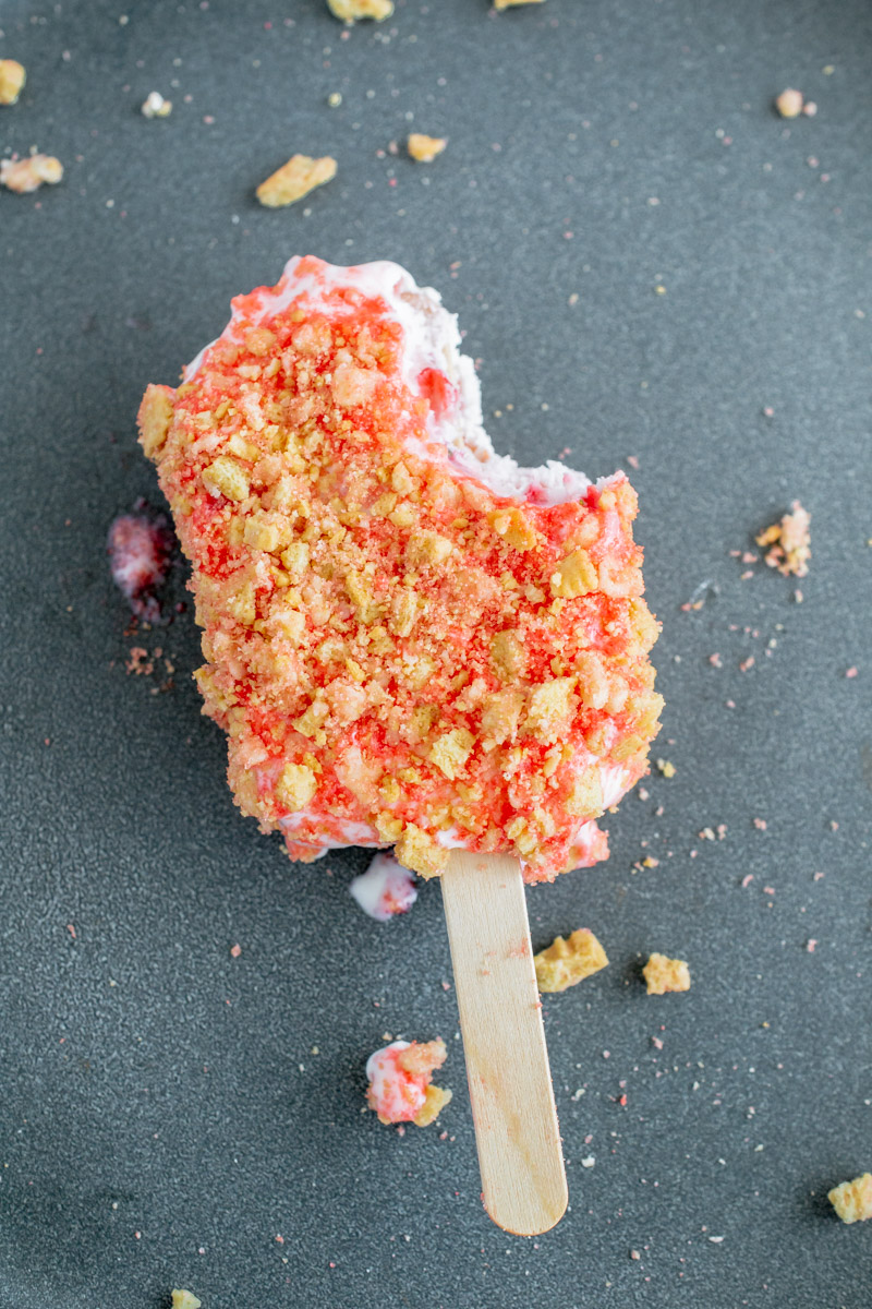 Strawberry Shortcake Popsicle - fitandfull.ca